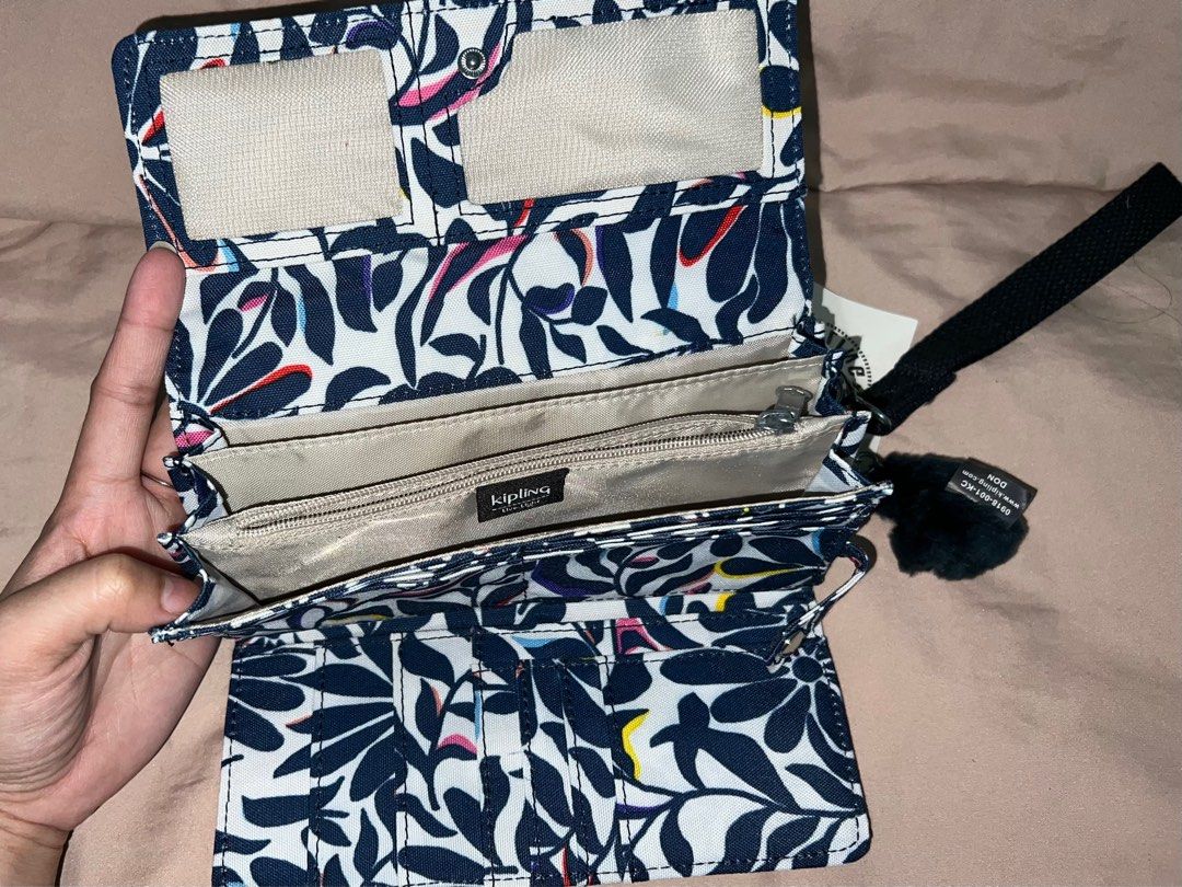 Kipling trifold wallet, Luxury, Bags & Wallets on Carousell