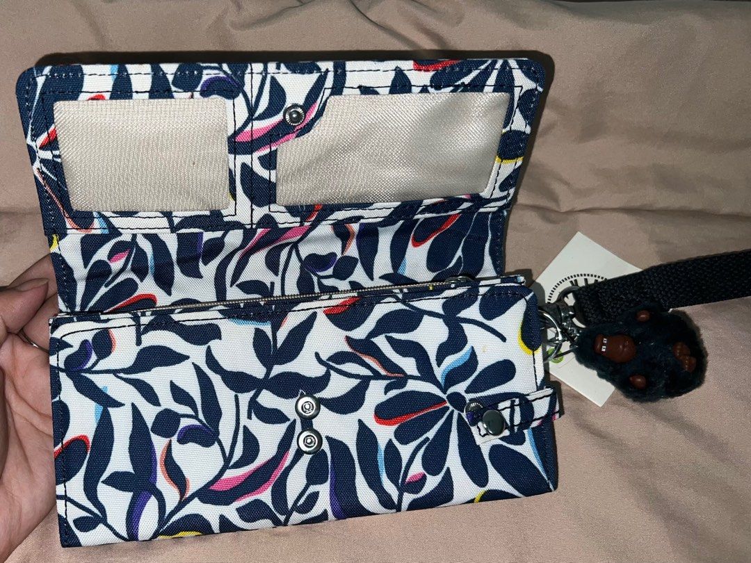 Kipling trifold wallet, Luxury, Bags & Wallets on Carousell