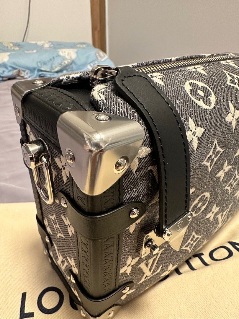 Louis Vuitton Side Trunk 限量版 牛仔print 全新 LV Crossbody, 名牌, 手袋及銀包 - Carousell