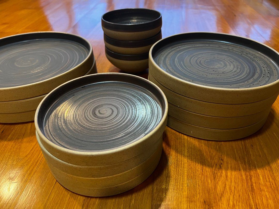 Luxurious dinnerware set (16 pieces), Furniture & Home Living ...