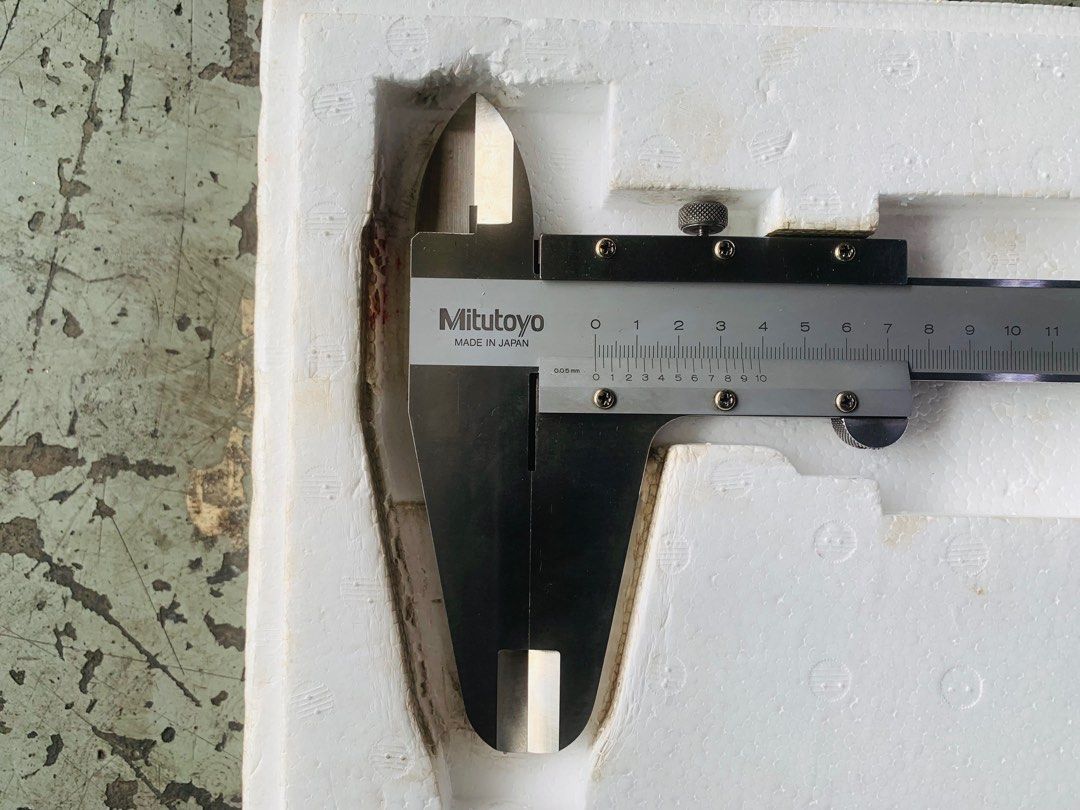 Mitutoyo vernier caliper 0-600mm Japan made, Furniture & Home Living ...
