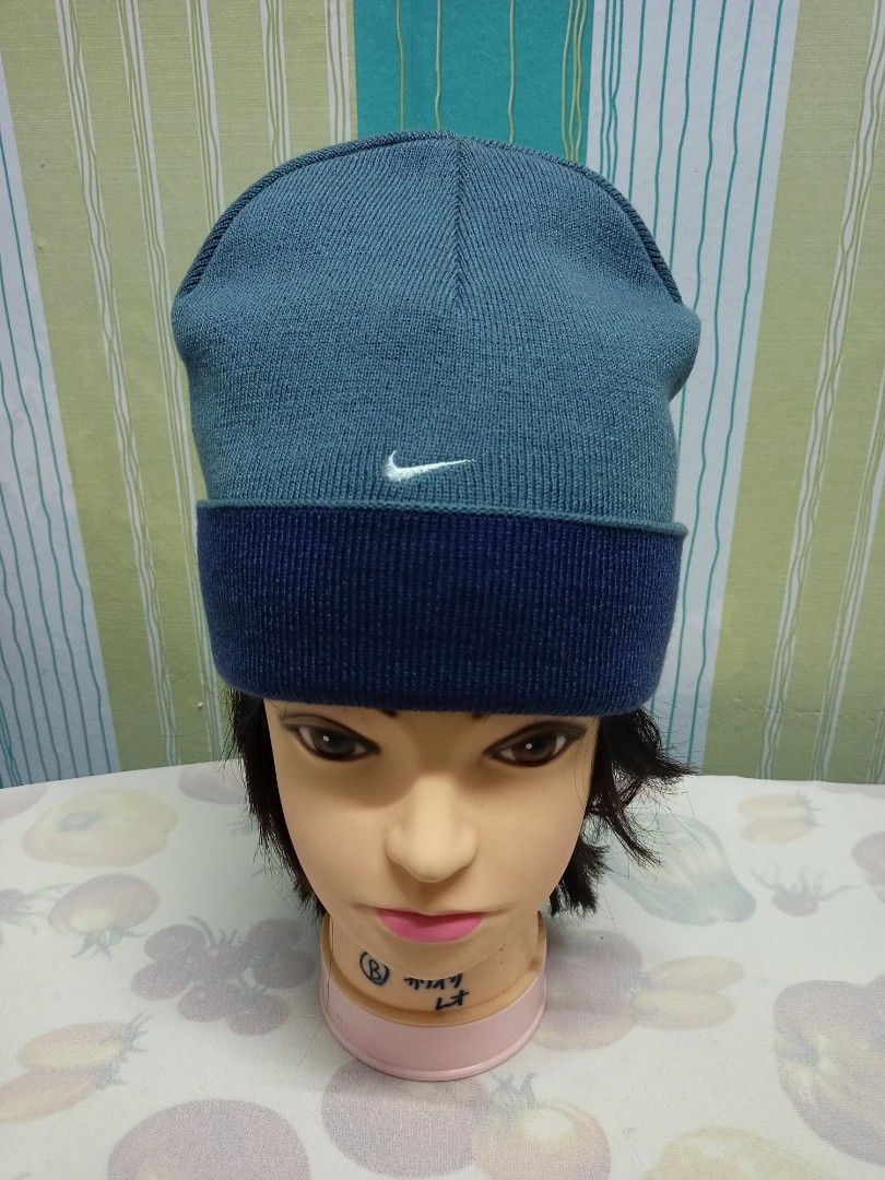 Nike snowcap new reverseble, Men's Fashion, Watches & Accessories, Cap ...