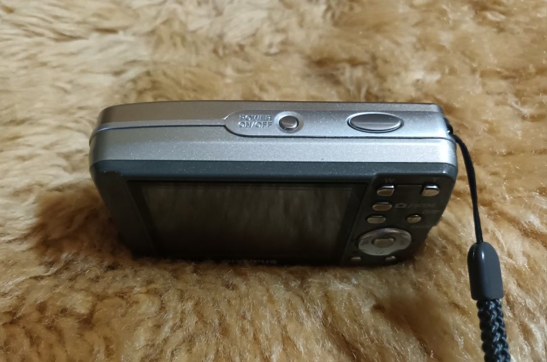 Olympus MJU Digital 600 Camera, Photography, Cameras on Carousell