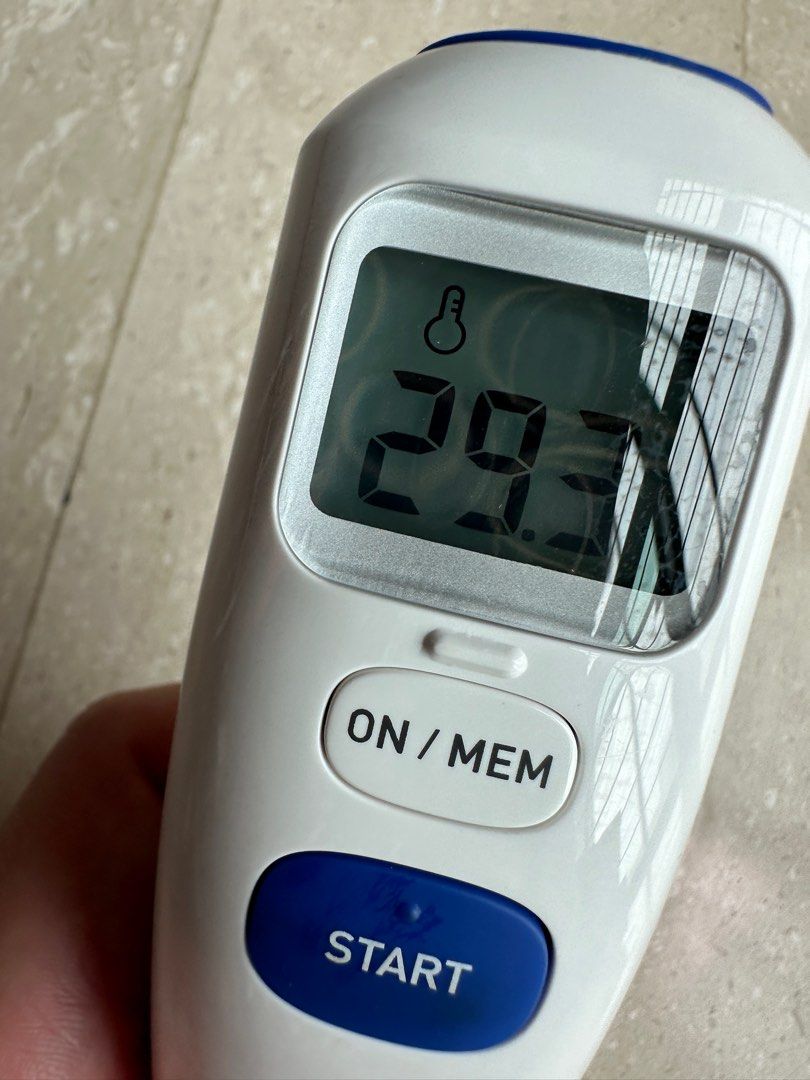 Omron Forehead Thermometer MC-720, Health & Nutrition, Health Monitors ...