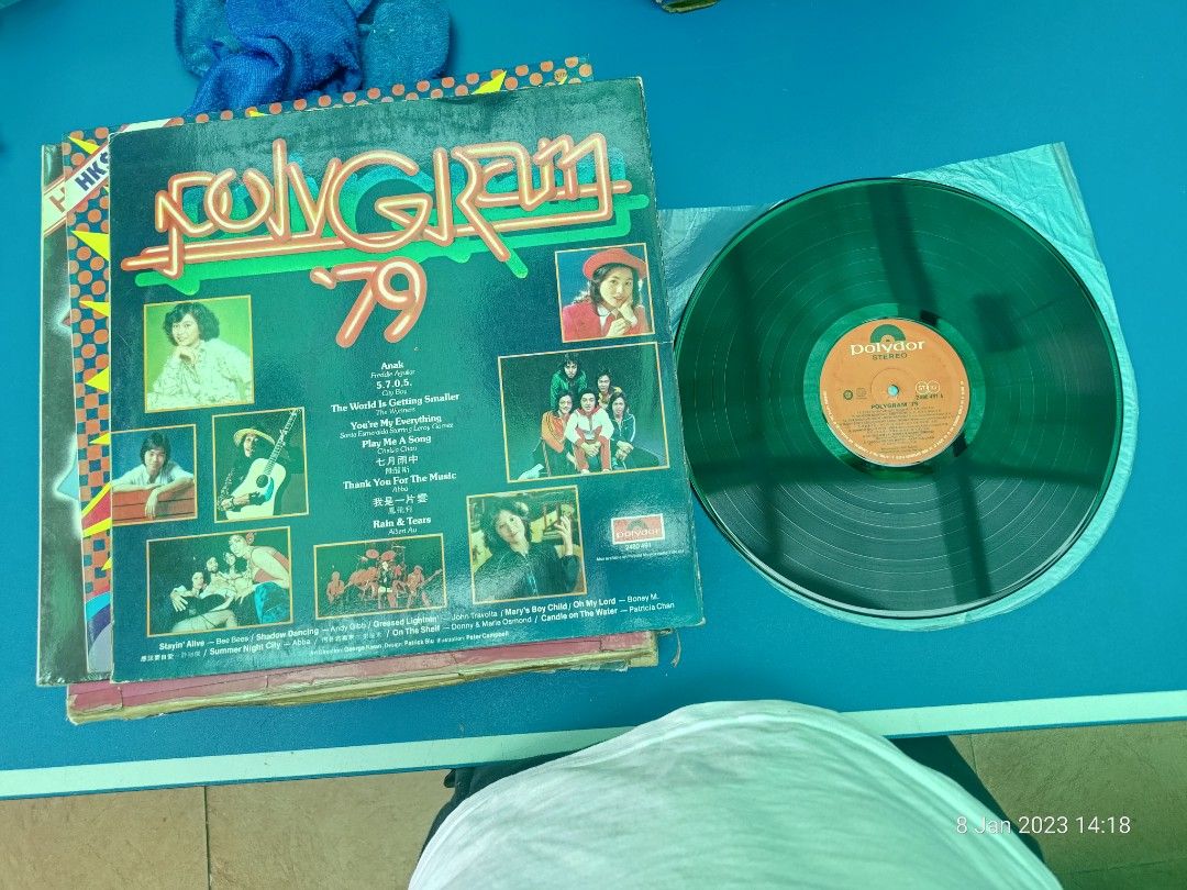 Polygram'79 黑膠唱片 Vinyl Records 存放良好內附歌詞紙有輕微播放痕跡無損音軌 可正常播放 lossless ...