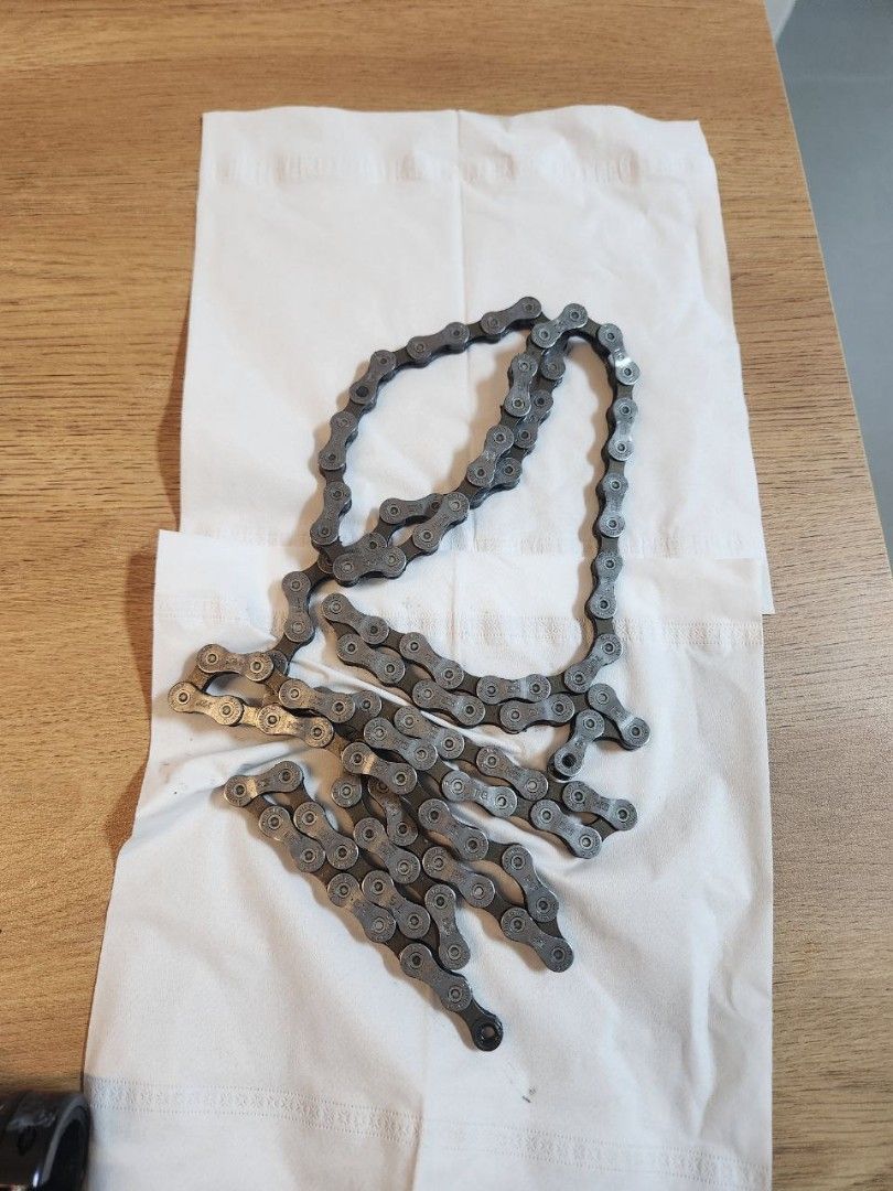 Shimano 9 Speed Chain, Sports Equipment, Bicycles & Parts, Parts ...