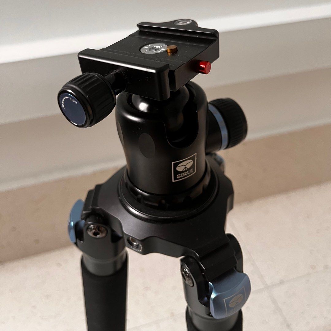Sirui Pro tripod R-2241X with K20X ball head, Photography, Photography ...