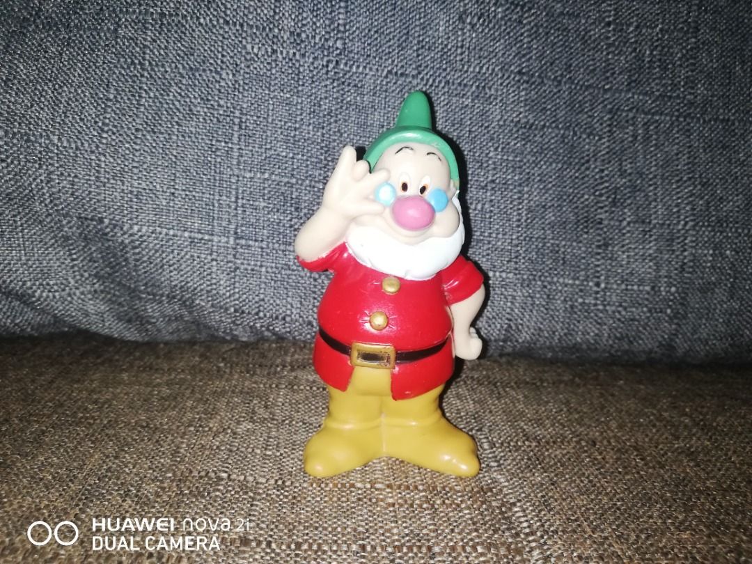 Snow White Dwarf Friend Doc Collectible Figure, Hobbies & Toys, Toys ...
