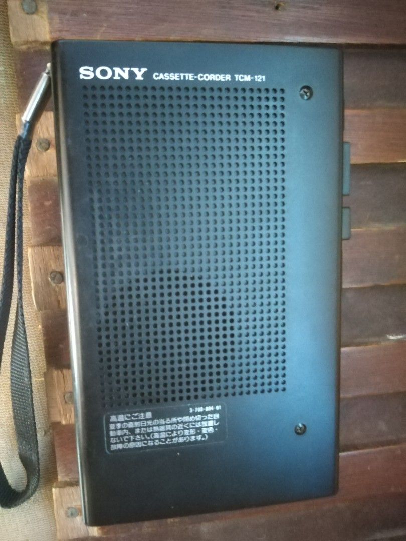 Sony tcm-121 walkman, Audio, Portable Music Players on Carousell