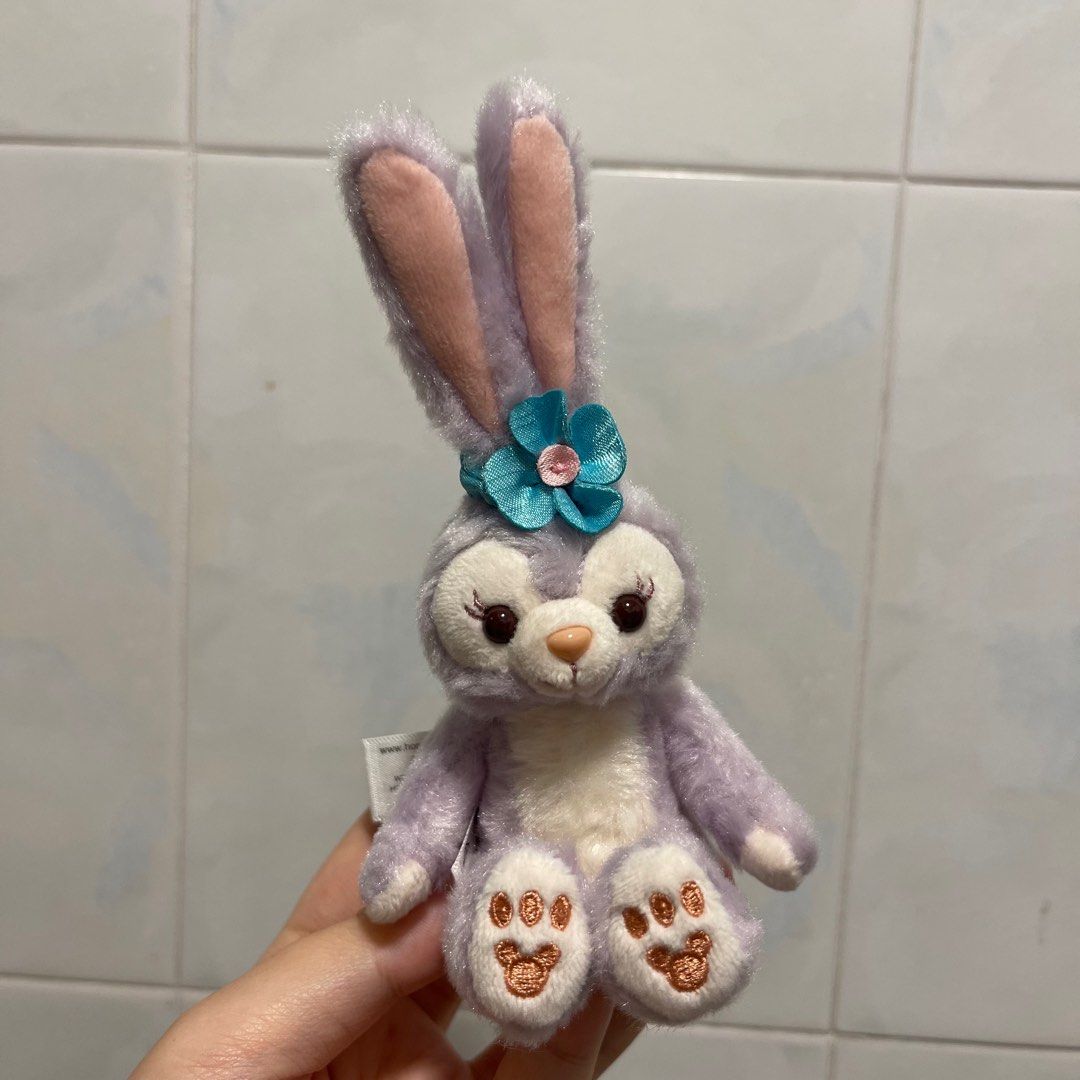 Stella Lou 星黛露 坐姿 Keychain, 興趣及遊戲, 玩具 & 遊戲類 - Carousell