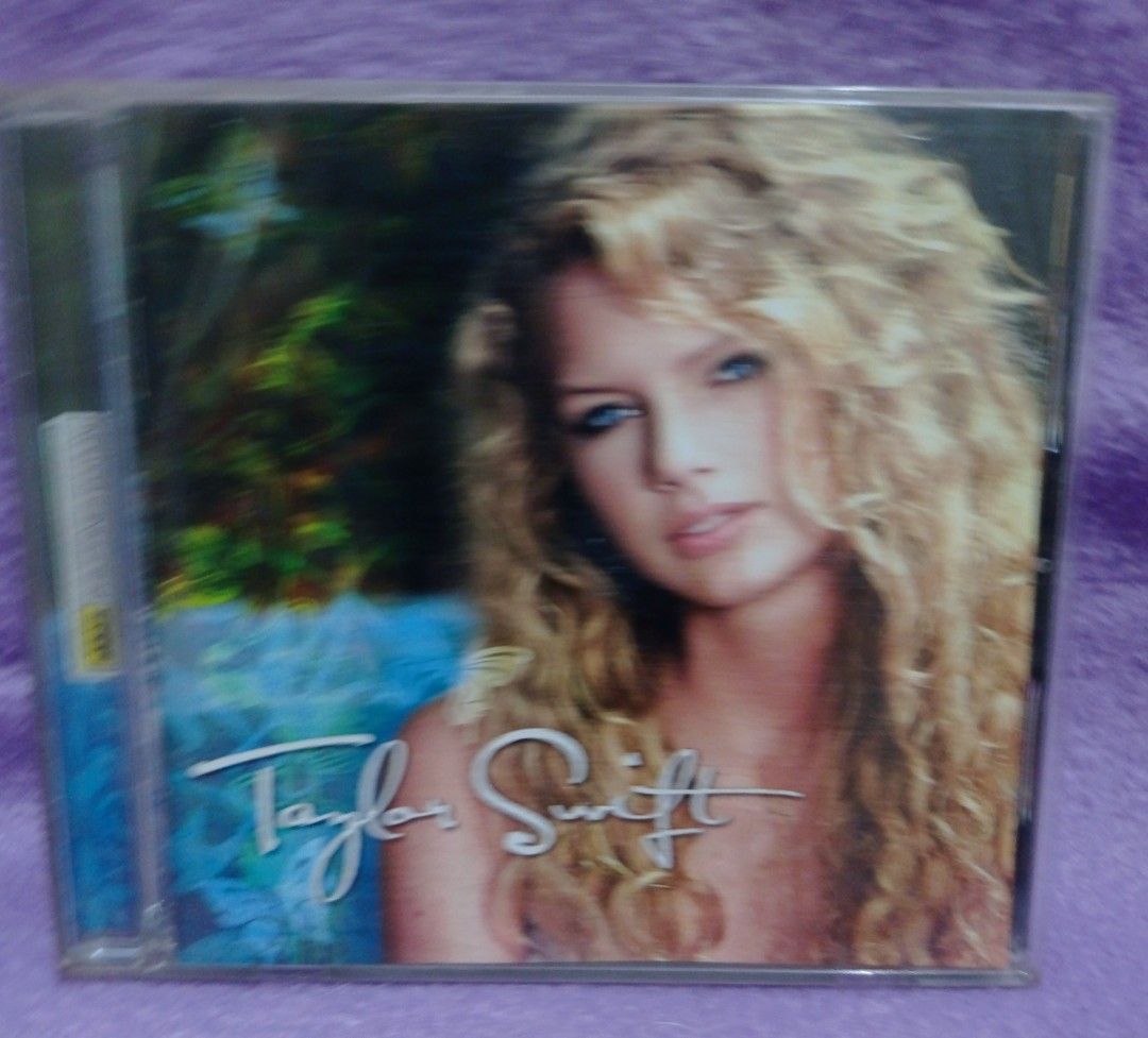 Taylor Swift (self-titled album) CD, Hobbies & Toys, Music & Media, CDs ...