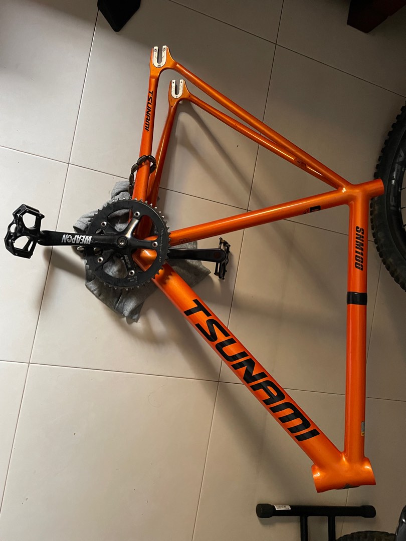 Tsunami SNM 100 Fixed Gear Frameset, Sports Equipment, Bicycles & Parts ...