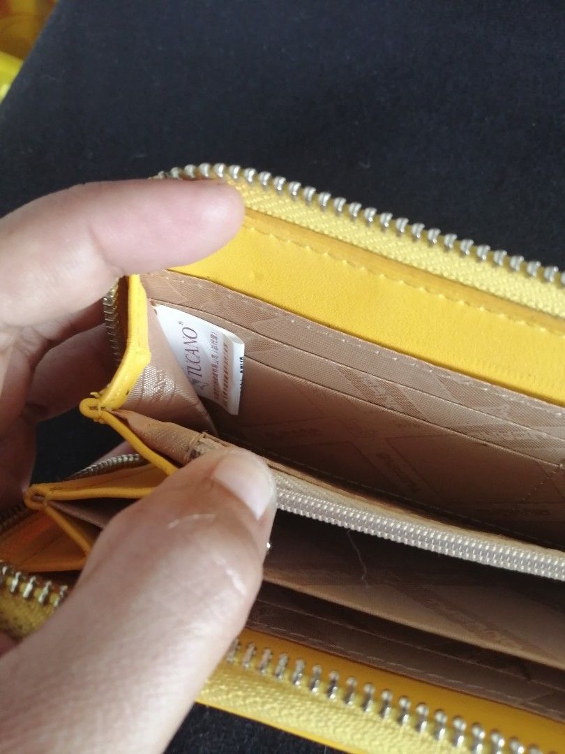 TUCANO Wallet, Women's Fashion, Bags & Wallets, Wallets & Card holders ...