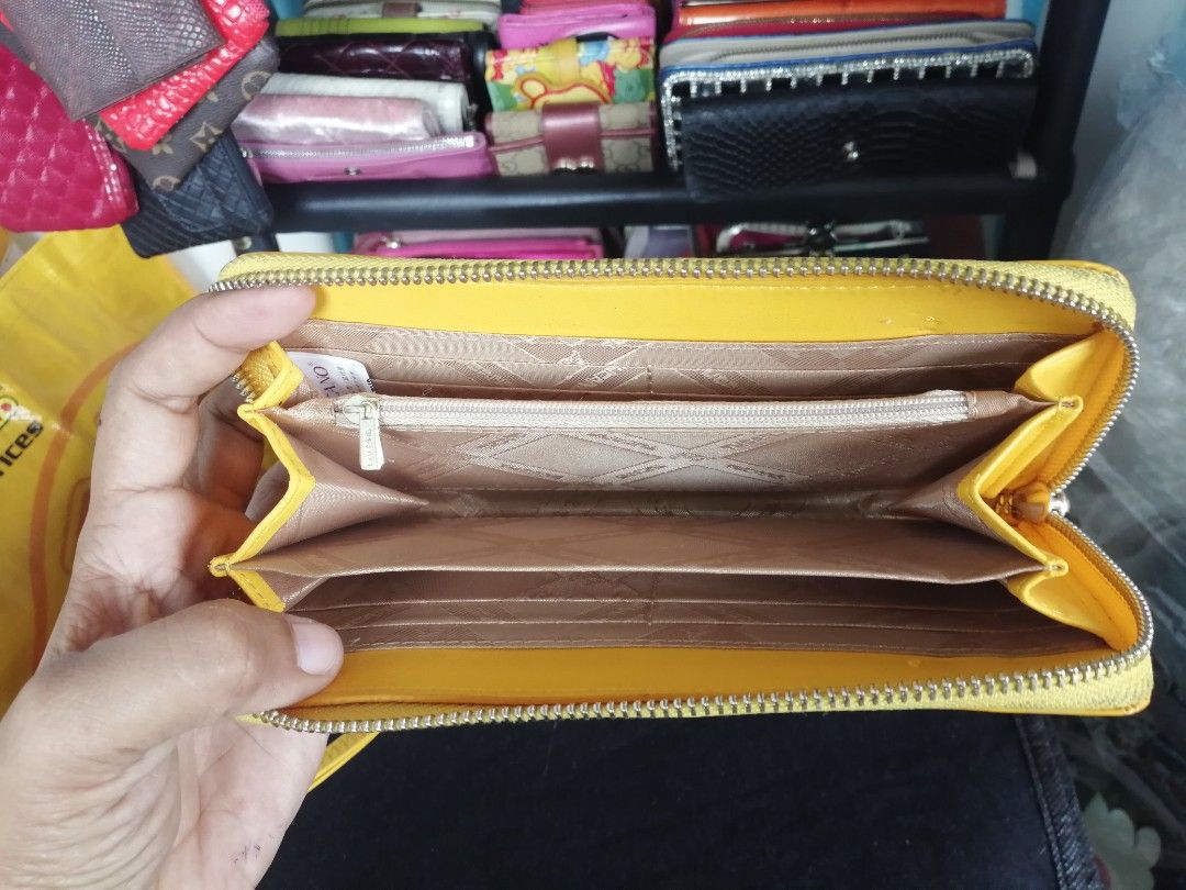 TUCANO Wallet, Women's Fashion, Bags & Wallets, Wallets & Card holders ...