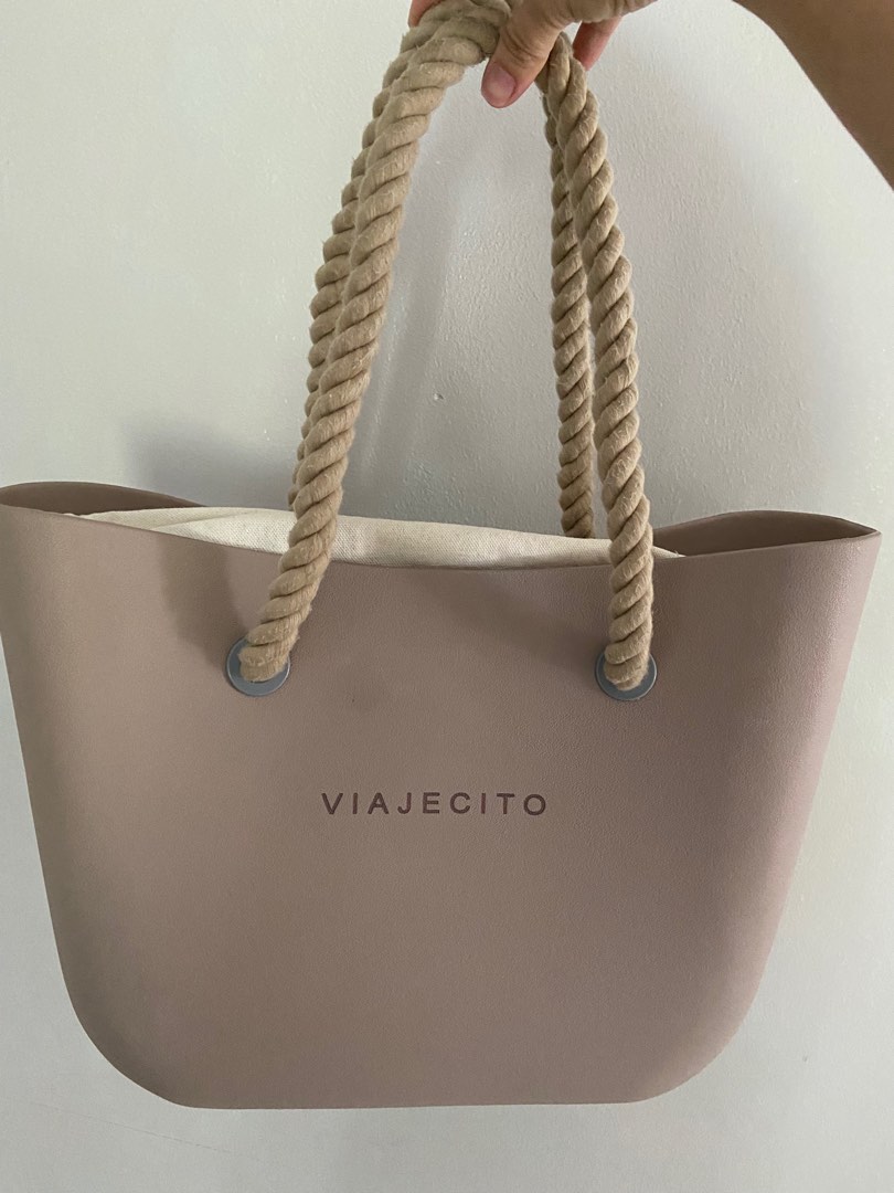 Viajecito Classic Midi Tote bag beige, Women's Fashion, Bags & Wallets ...