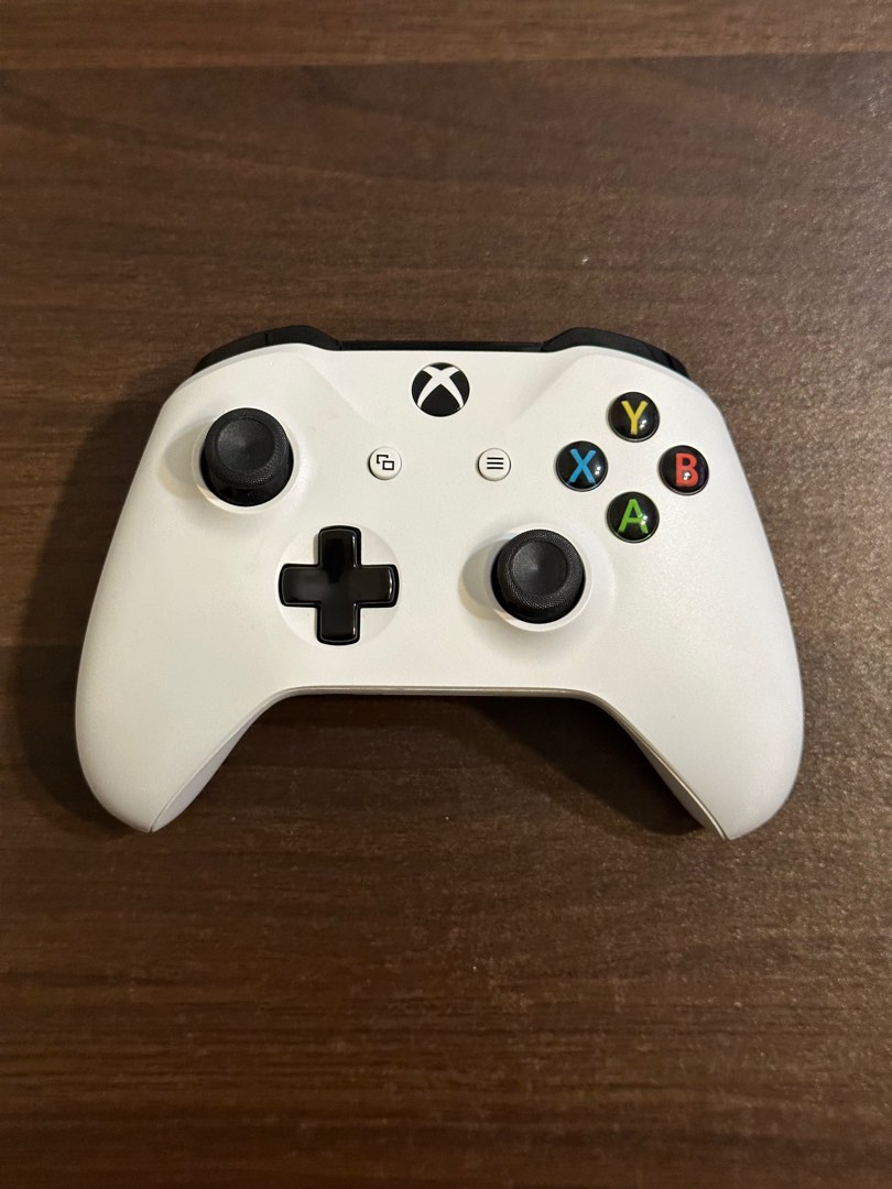 Xbox One Controller White, Video Gaming, Gaming Accessories ...
