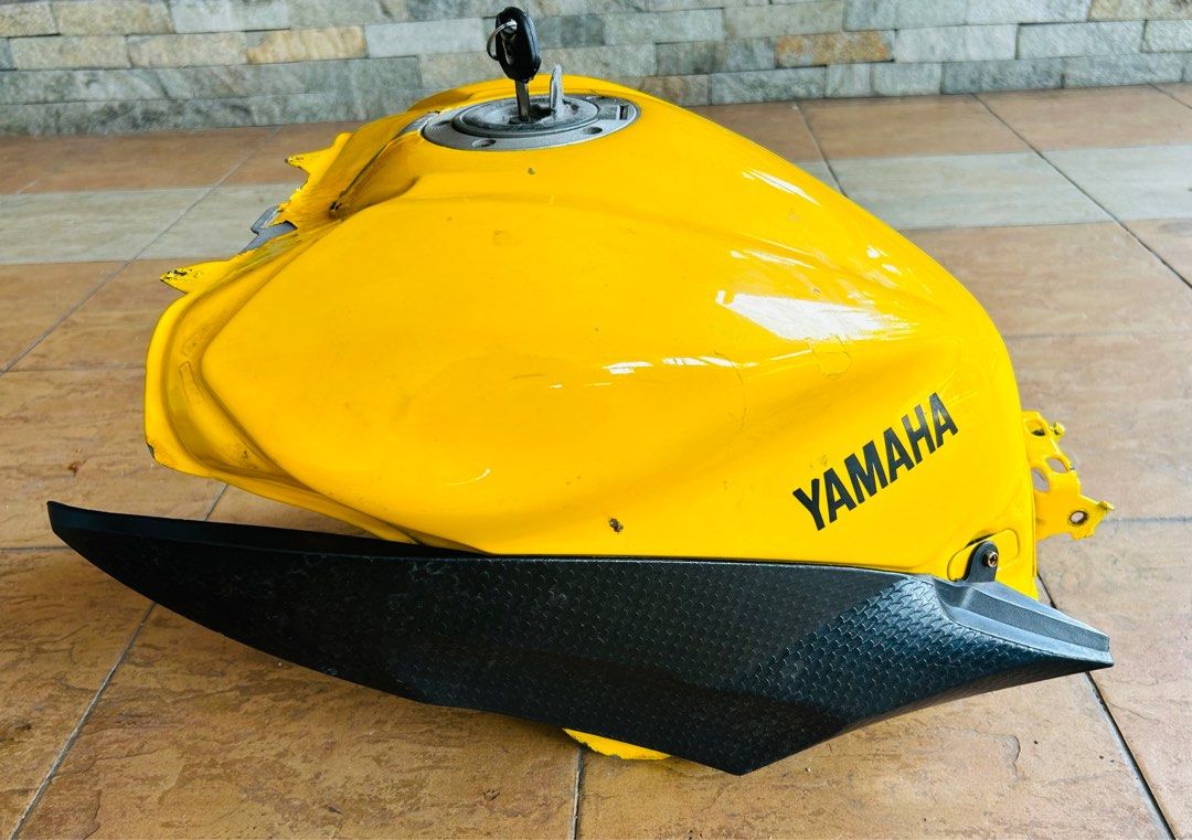 Yamaha r6 fuel tank, Motorbikes on Carousell