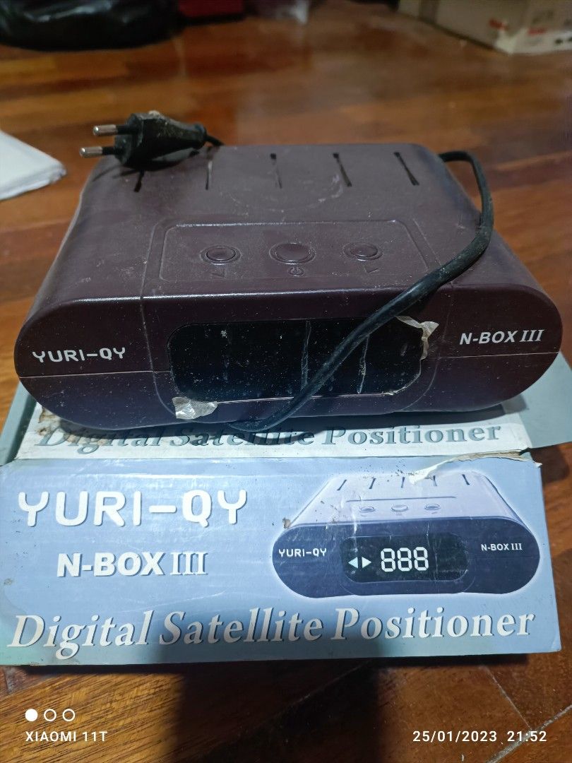 Yuri-Qy Digital Satellite Positioner, TV & Home Appliances, TV ...
