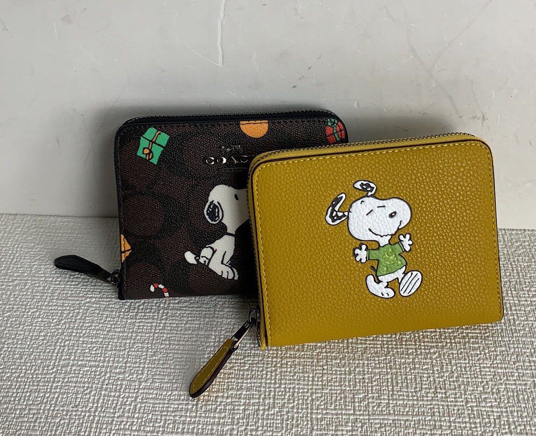 Coach X Peanut Snoopy Wallet, Women's Fashion, Bags & Wallets, Wallets ...