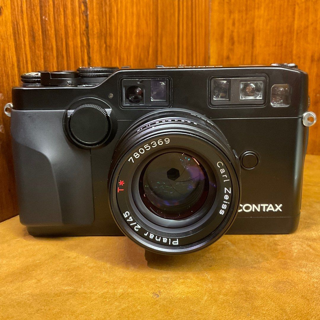 Contax G2 with 45F2.8,90F2.8,TLA200 FLash (046148) all with Box ...