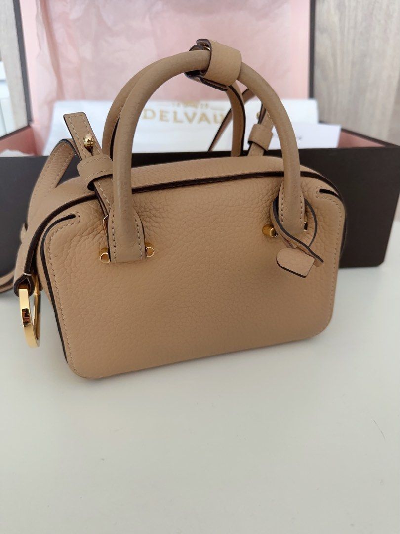 Delvaux Cool Box Nano (Latte) Full Set, 名牌, 手袋及銀包 - Carousell