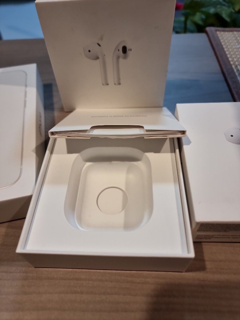 Empty box (AirPods), Mobile Phones & Gadgets, Mobile & Gadget ...