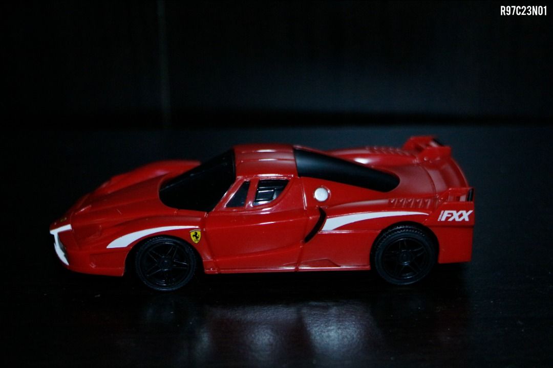 Ferrari FXX Evoluzione (2006 Shell-Ferrari-Hot Wheels Promo 1:38 Scale ...