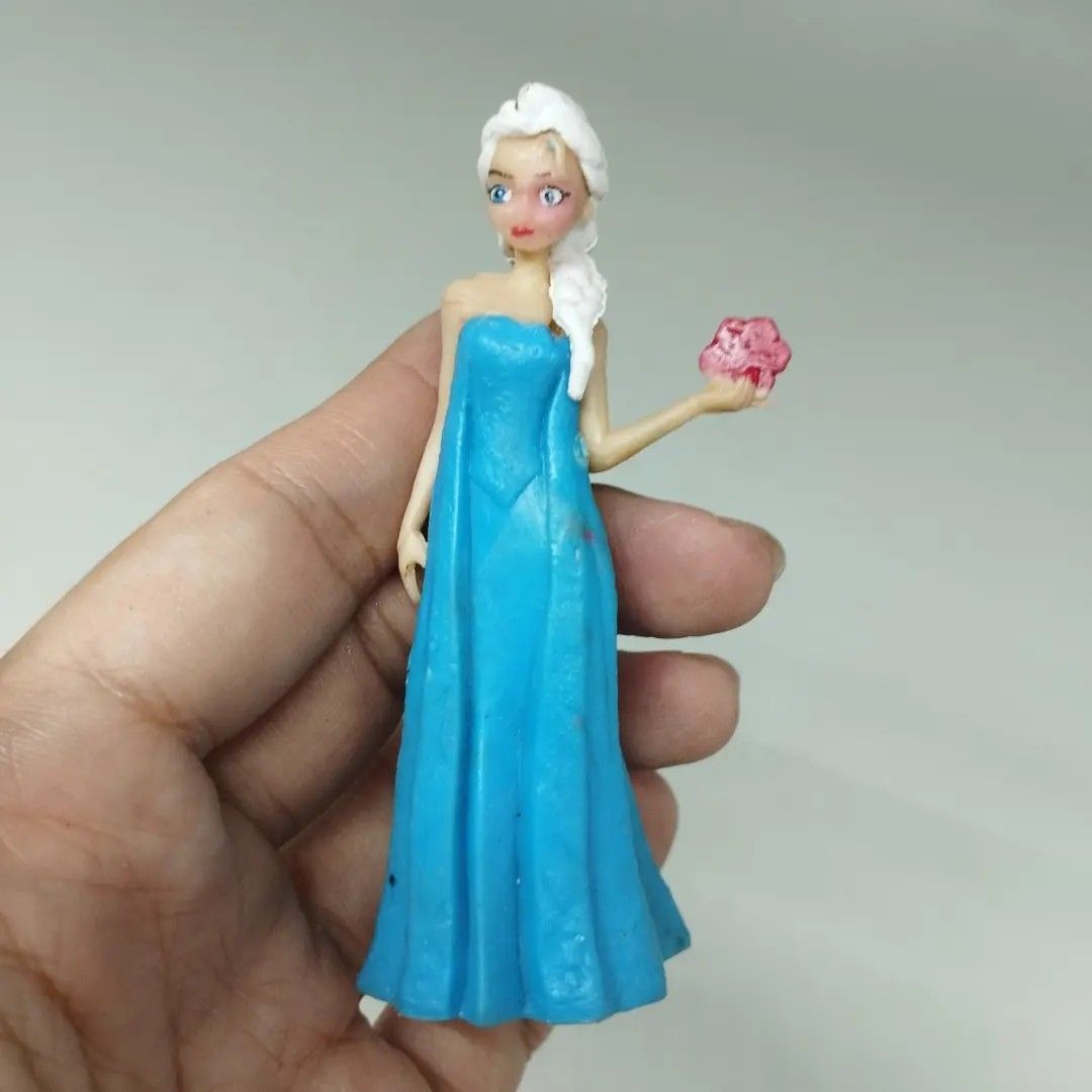 Figure Elsa Frozen G, Toys & Collectibles, Mainan di Carousell