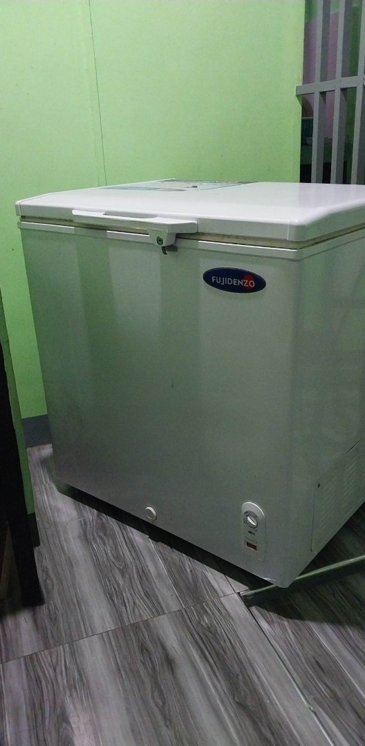 FUJIDENZO DUAL FUNCTION FREEZER, TV & Home Appliances, Kitchen ...