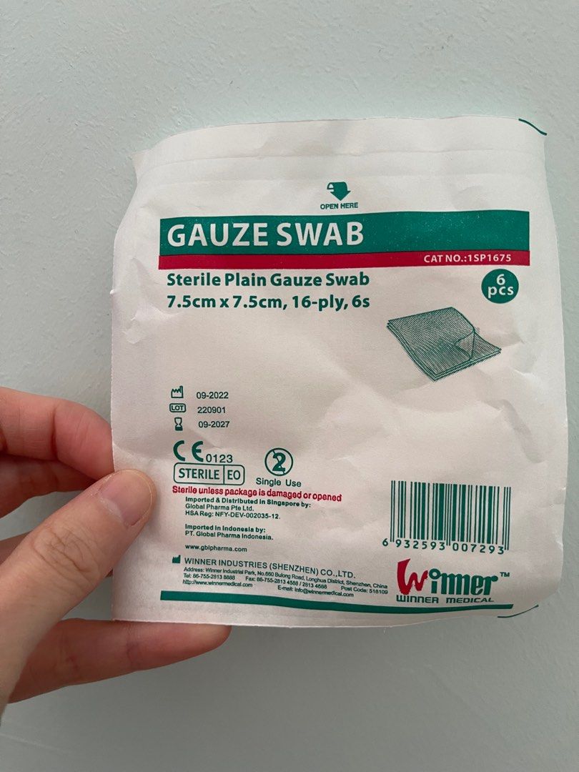 Gauze Swab with 3M micropore tapes, Health & Nutrition, Medical ...