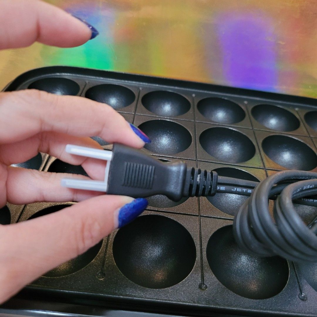 Hello Kitty BBQ grill& takoyaki pan( sanrio), TV & Home Appliances ...