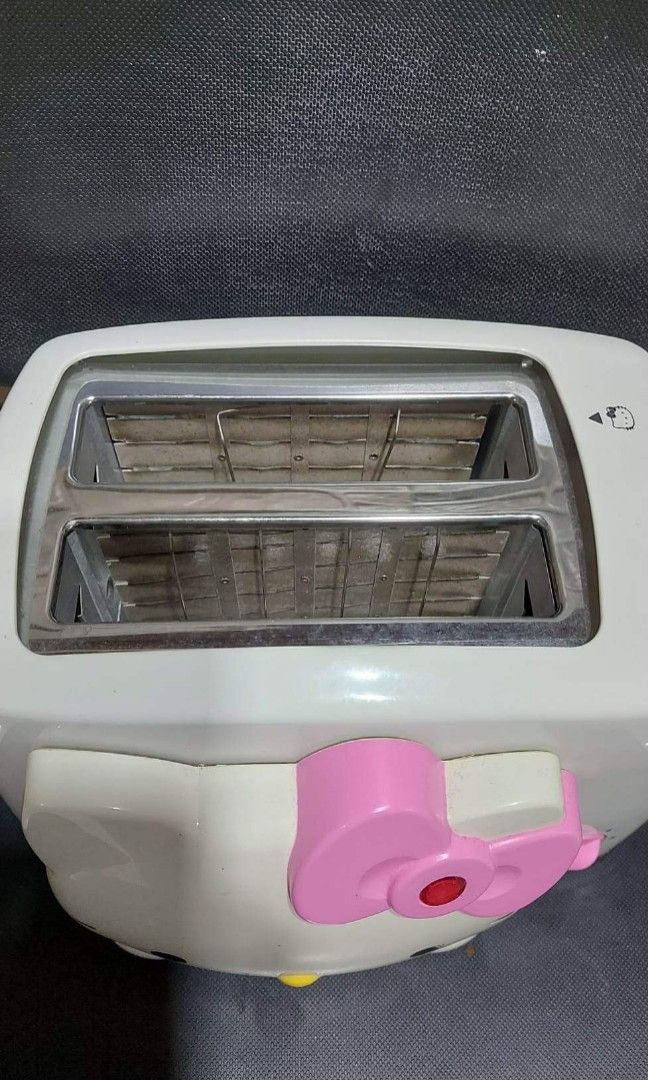 Hello kitty sanyo bread toaster 110 volts, Furniture & Home Living ...