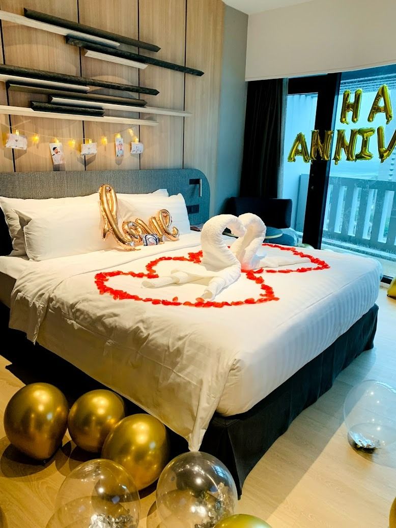 Hotel anniversary set up, special event moments, Set up with ...