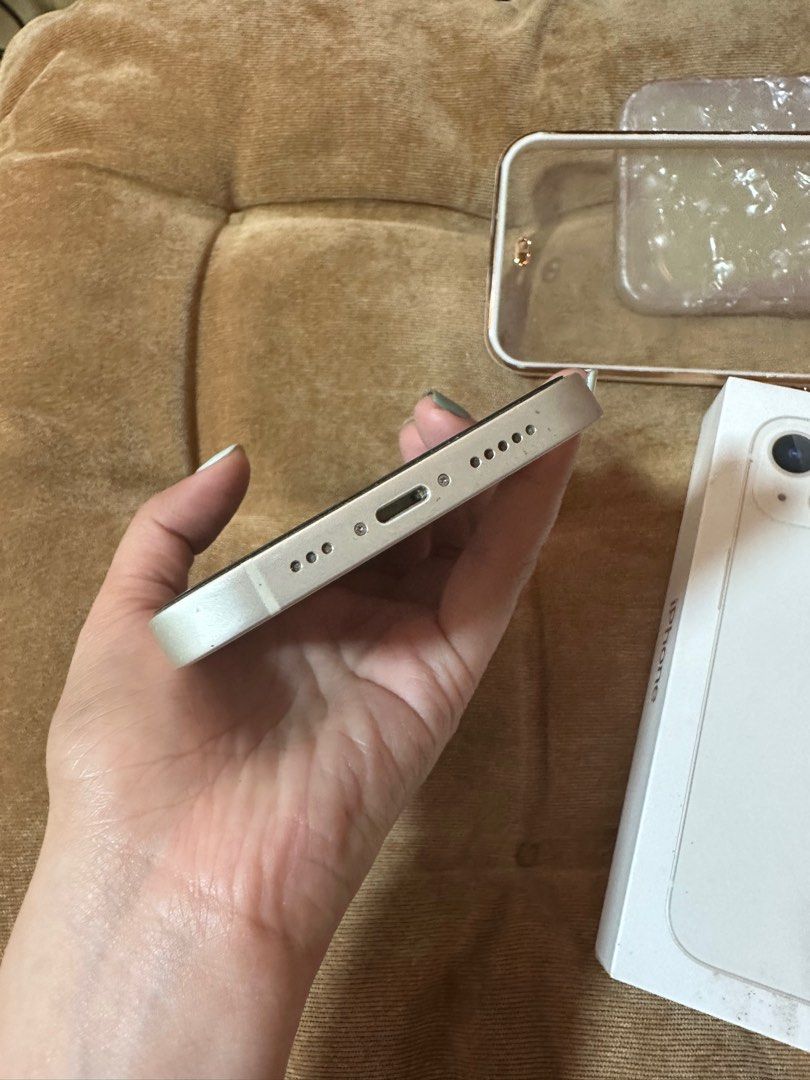 IPHONE 13 128gb STARLIGHT (white) lady owned complete with box, Mobile ...