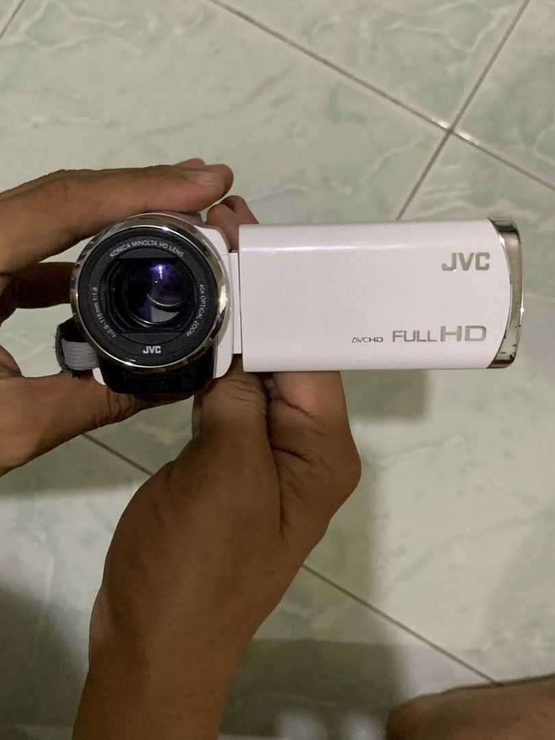 Jvc everio gz-e290-w, Photography, Video Cameras on Carousell
