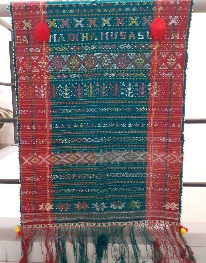 Kain tenun Ulos Batak 1, Fesyen Wanita, Pakaian Wanita, Lainnya di Carousell