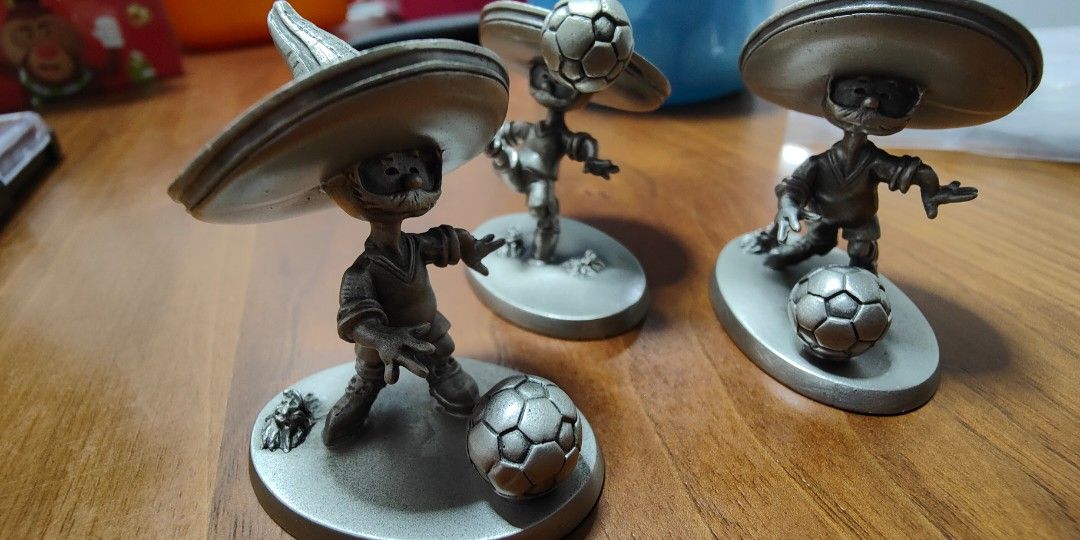 Mascot mexico 86 pique, Hobbies & Toys, Memorabilia & Collectibles, Fan ...