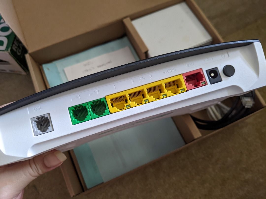 Maxis Technicolor Modem Router Model TG784nv3, Computers & Tech, Parts ...