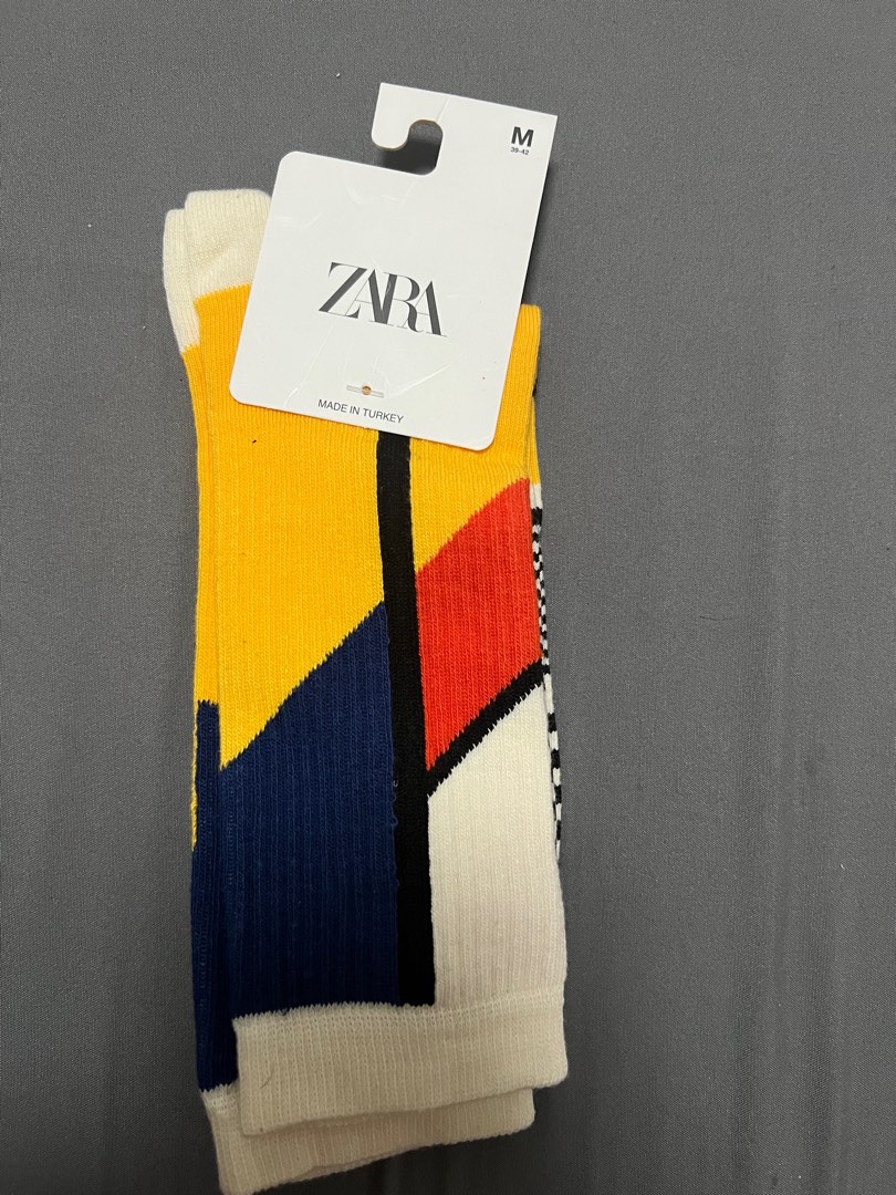 NEW ZARA SOCKS LIMITED EDITION, Men's Fashion, Watches & Accessories ...