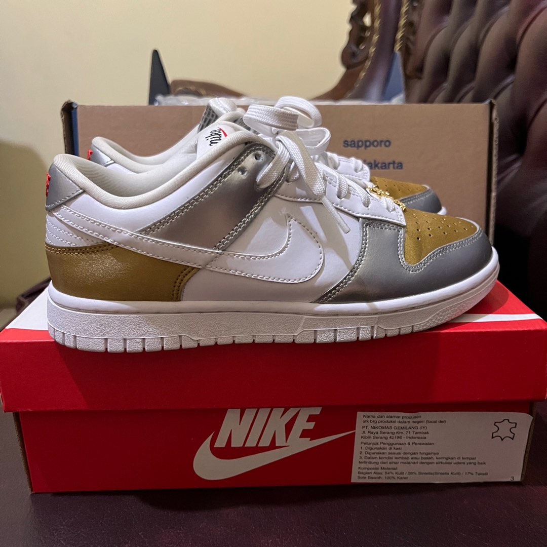 Nike dunk low se / Nike dunk low heirloom, Fesyen Wanita, Sepatu di ...
