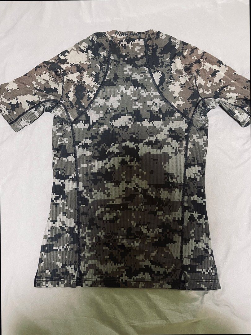 Nike pro hypercool compression, Men's Fashion, Activewear on Carousell