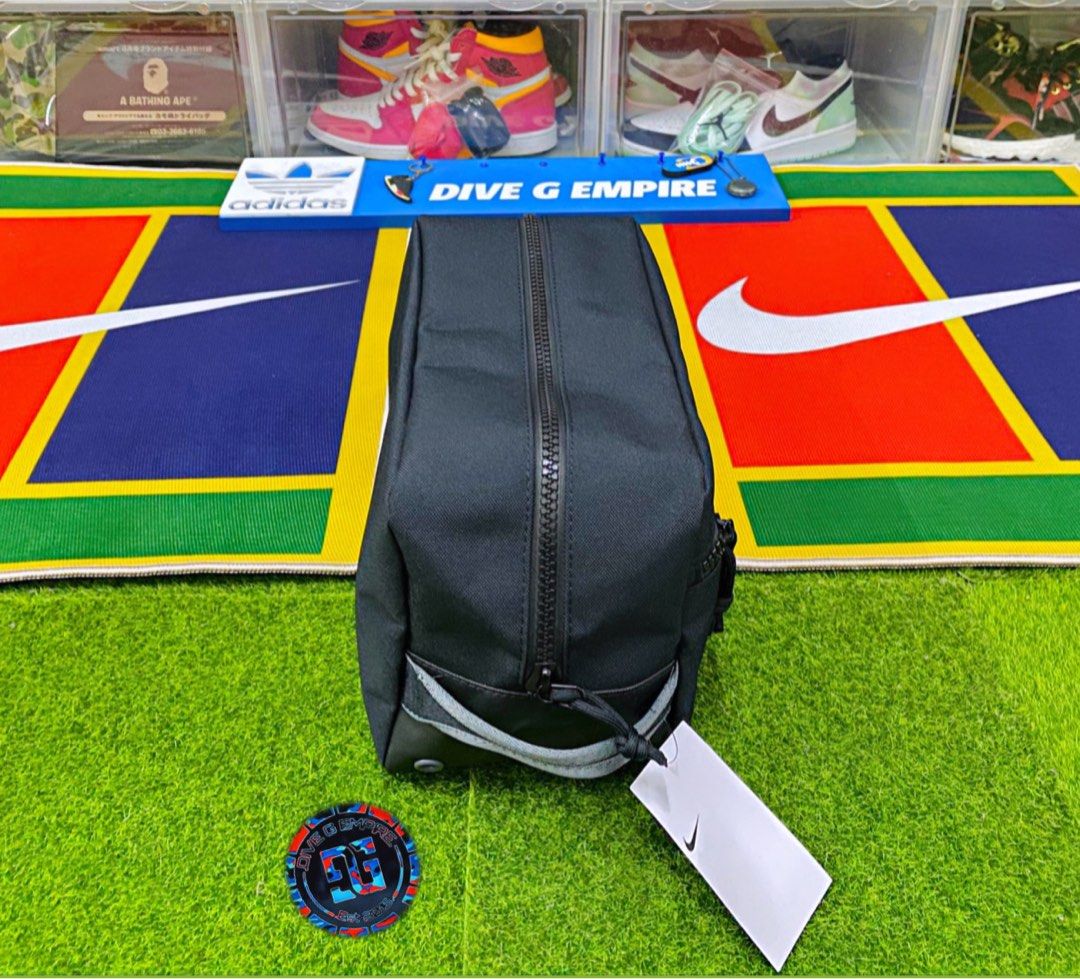 NIKE UTILITY MODULAR SHOE TOTE BAG, Men's Fashion, Bags, Belt bags ...