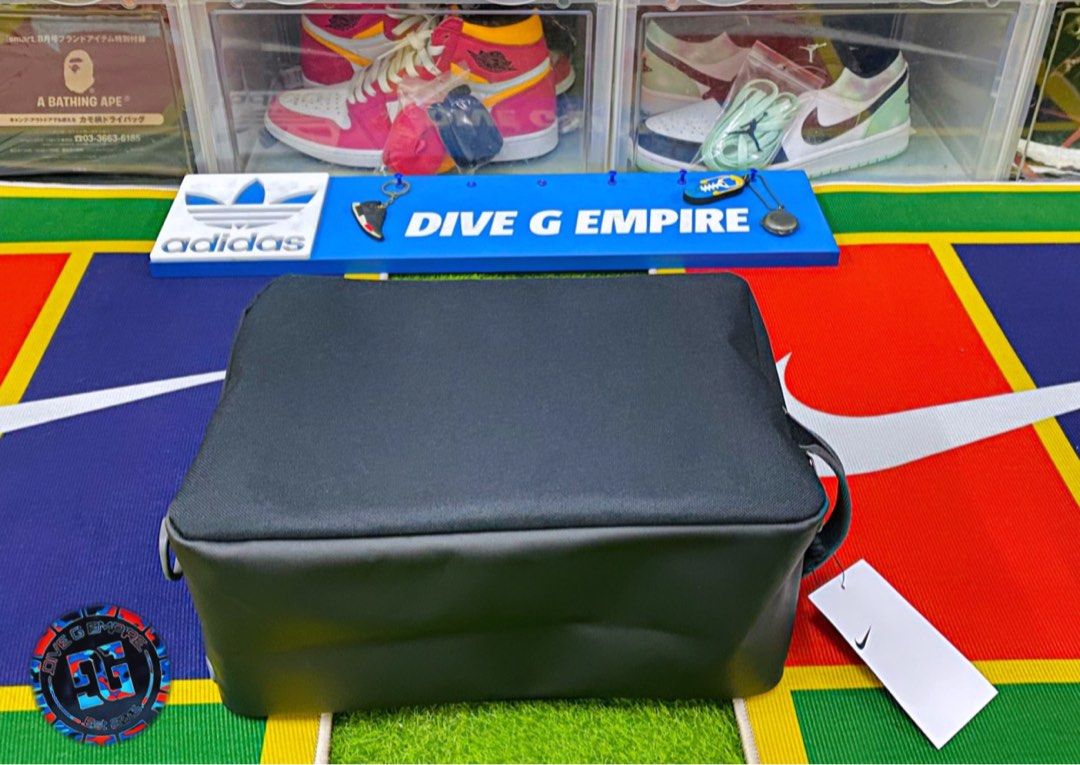 NIKE UTILITY MODULAR SHOE TOTE BAG, Men's Fashion, Bags, Belt bags ...