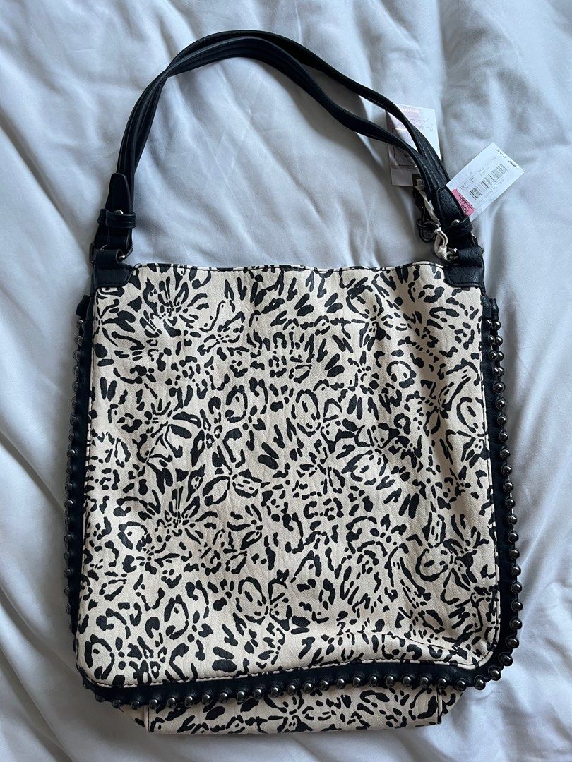 Original Jessica Simpson Shoulder Bag, Women's Fashion, Bags & Wallets ...