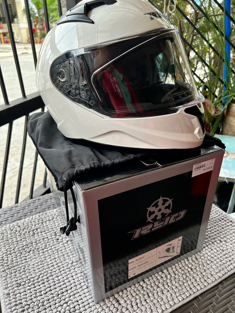 Ryo white helmet, Motorbikes, Motorbike Parts & Accessories, Helmets ...