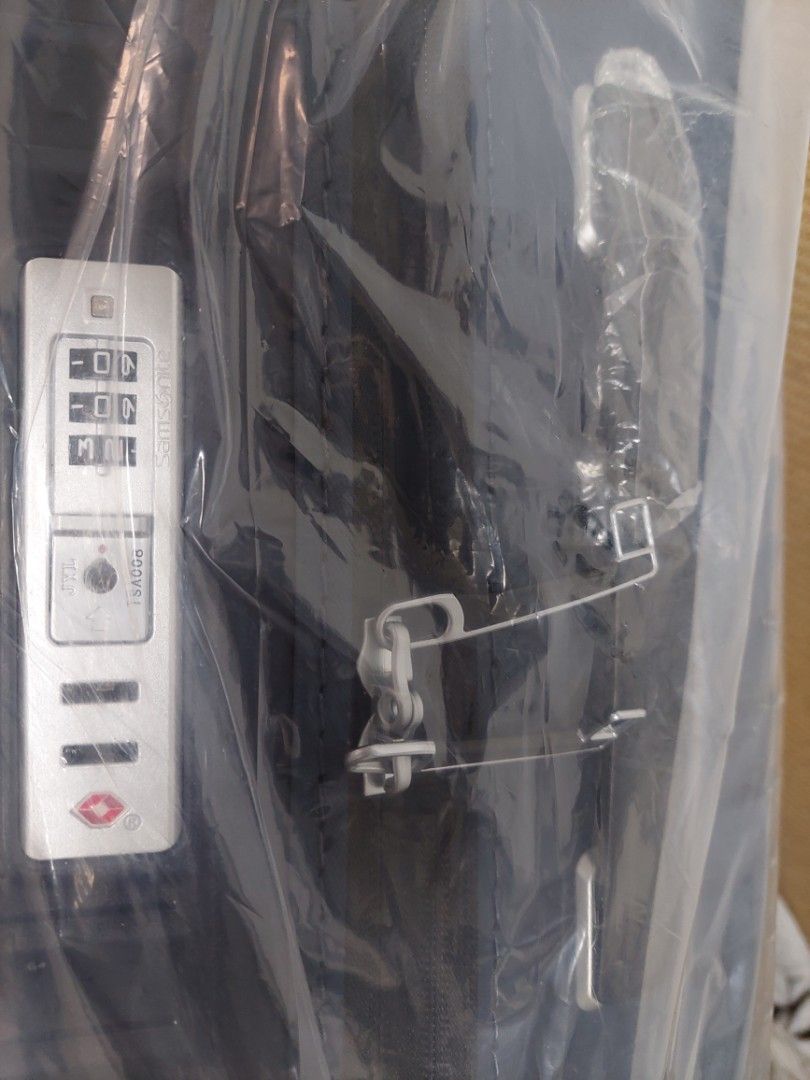 Samsonite upscale spinner, Luxury, Bags & Wallets on Carousell