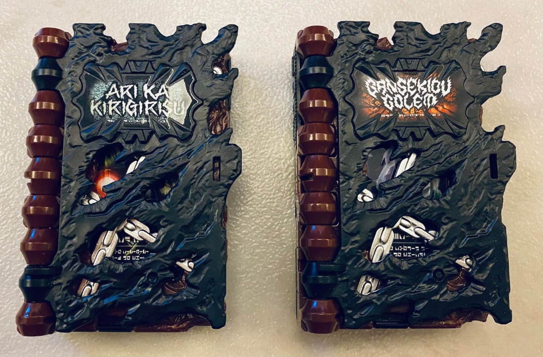 魂Shop限定 幪面超人 聖刃 Saber~DX Alter Ride Book Set 其中2本 (二手日版), 興趣及遊戲, 玩具 ...