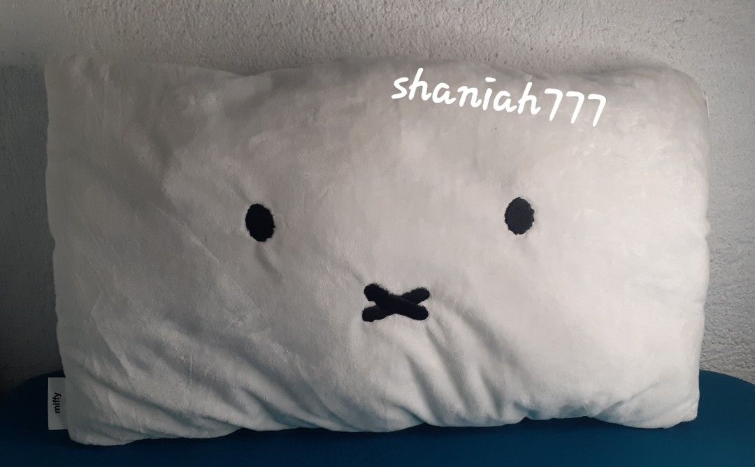 TAKARAJIMASHA MIFFY Fluffy Face 2 Way Cushion Type Tissue Box Case ...