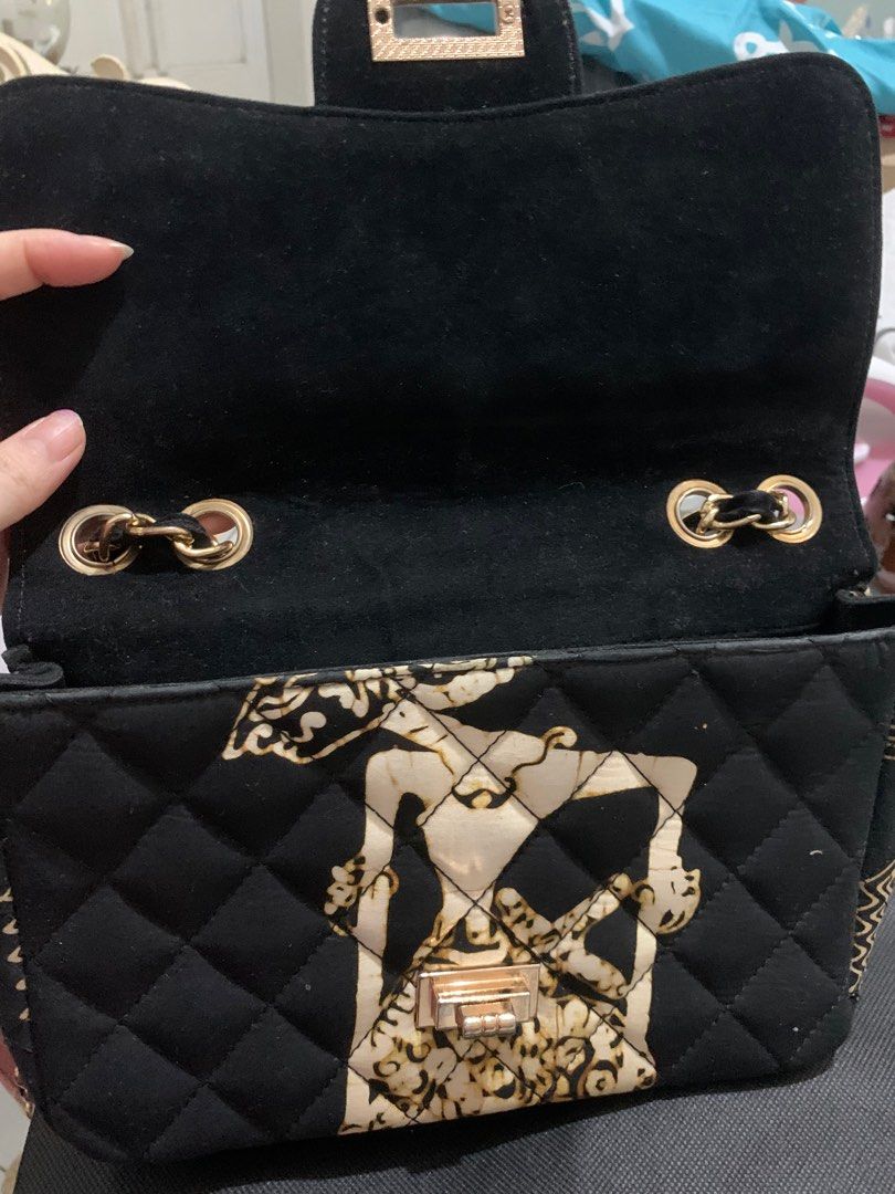 Tas Batik Wayang WG, Barang Mewah, Tas & Dompet di Carousell