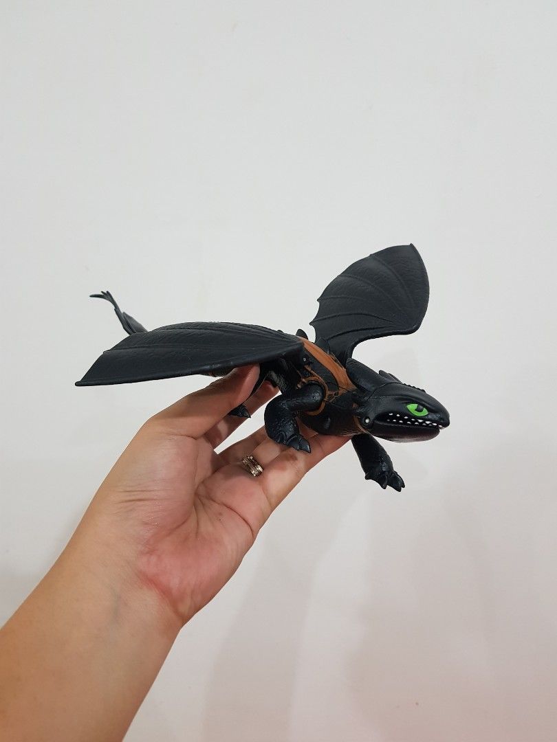 Toothless (How to Train Your Dragon), Hobbies & Toys, Toys & Games on ...